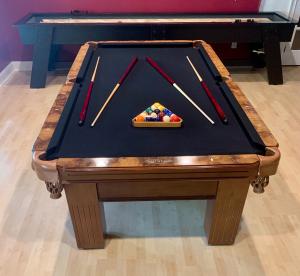 2021 Pool Table Movers Cost | Average Cost to Move a Pool Table